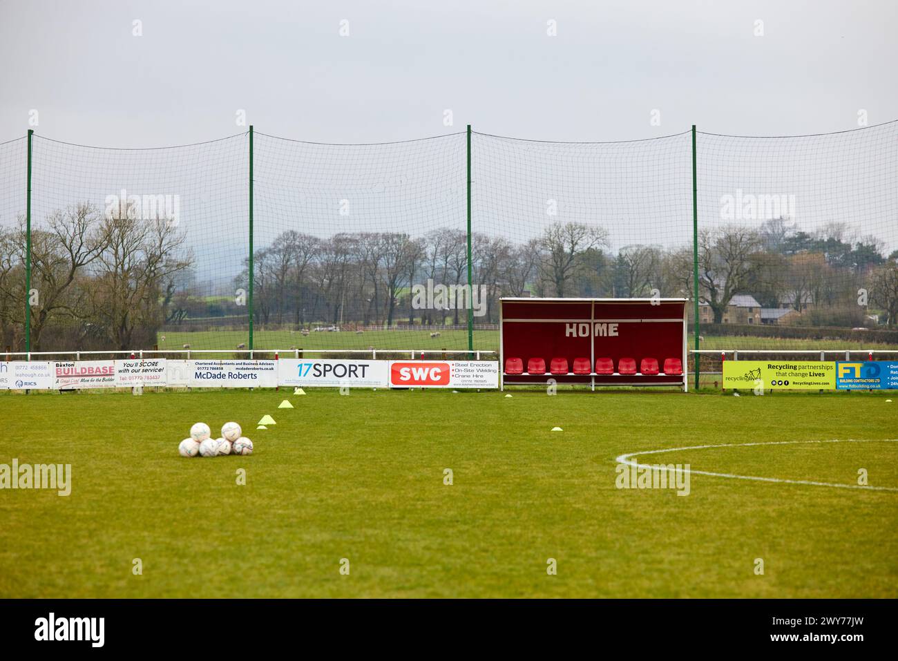 Footballers tackle hi-res stock photography and images - Alamy