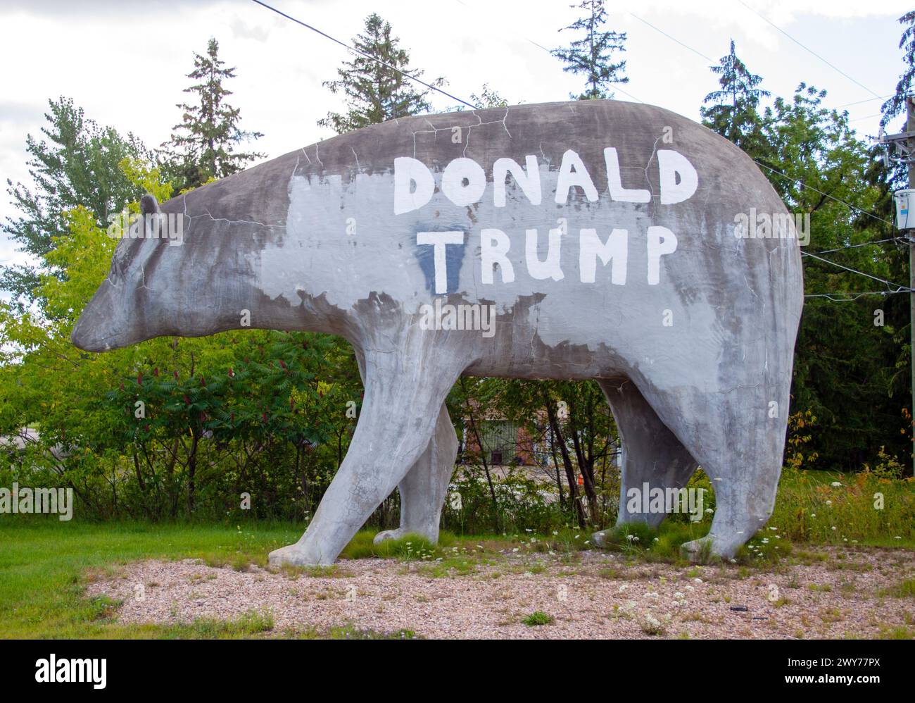 Donald Trump bear statue in Vulcan, Michigan Stock Photo - Alamy