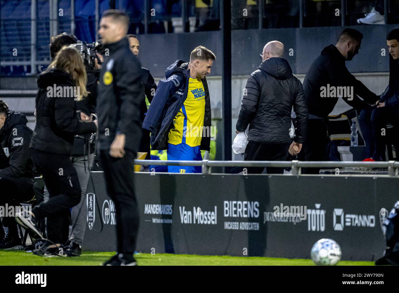 WAALWIJK, Netherlands. 04th Apr, 2024. SPO, Mandemakers Stadium, Dutch eredivisie, season 2023/ ...