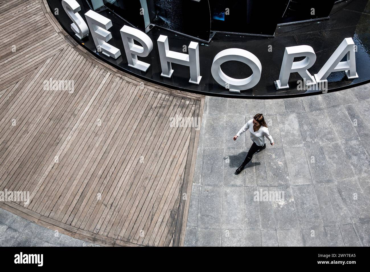 Sephora makeup hi-res stock photography and images - Alamy