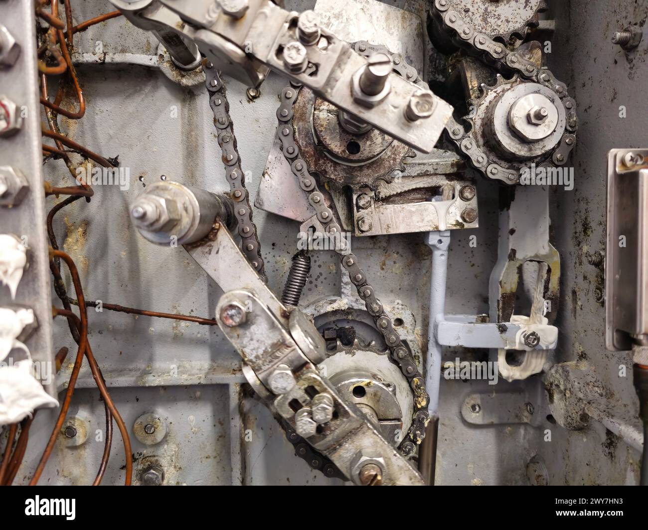 Chain drive hi-res stock photography and images - Alamy