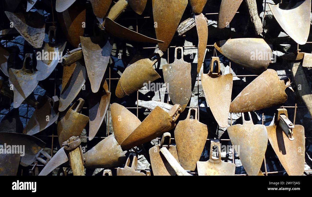 Vintage spade handles hi-res stock photography and images - Alamy