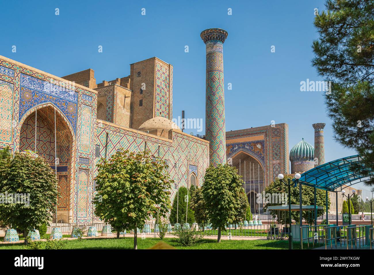 Samarkand, Samarqand, Uzbekistan, Central Asia. The Mosque and madrasas ...