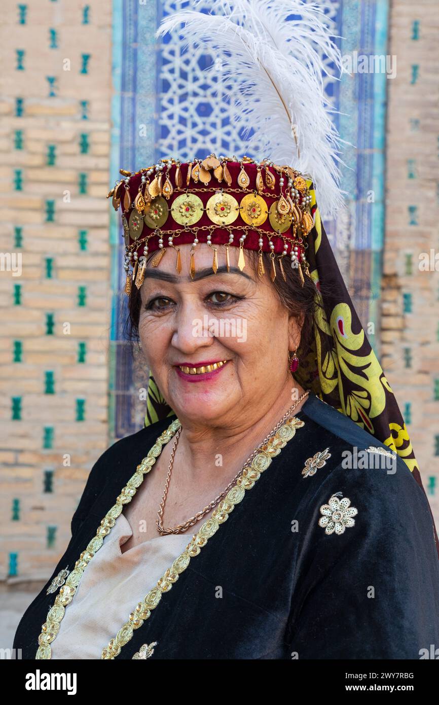 Uzbekistan woman teeth hi-res stock photography and images - Alamy