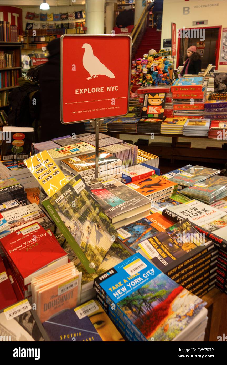 Family owned bookstore hi-res stock photography and images - Alamy