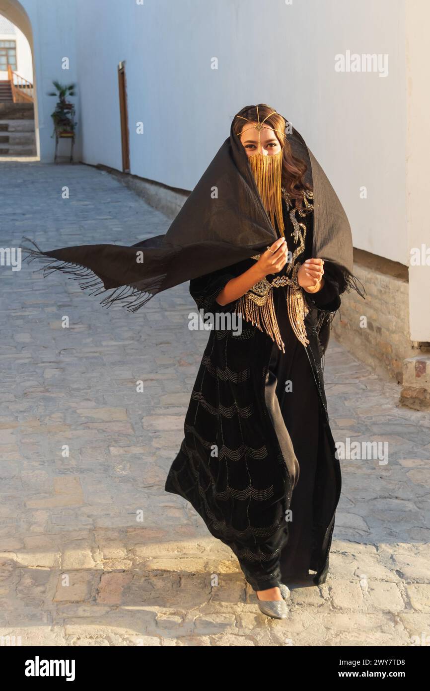 Uzbek veil hi-res stock photography and images - Alamy