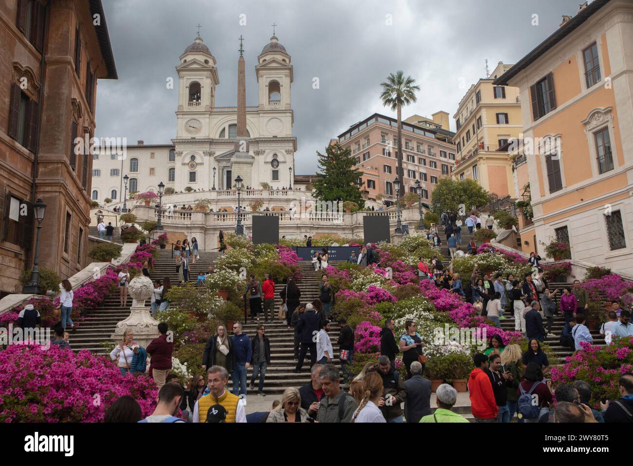 Spanish steps spring hi-res stock photography and images - Alamy