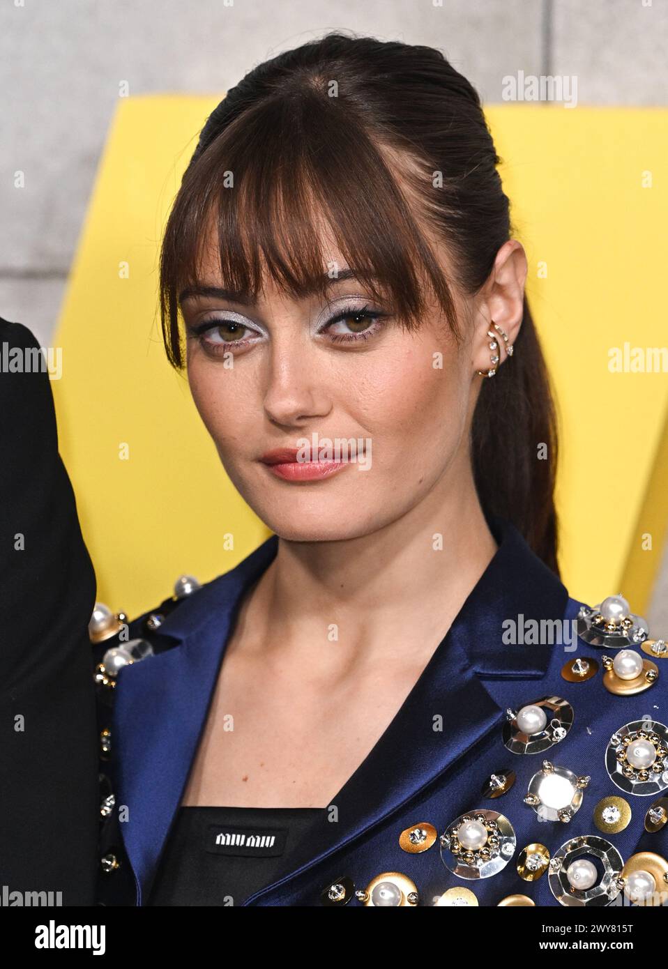 Fallout ella purnell hi-res stock photography and images - Alamy