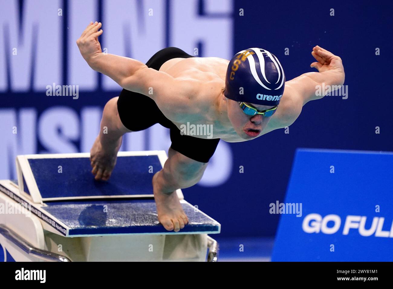 Bruce Dee in action during the Men's 100m Freestyle Para Paris Final on ...
