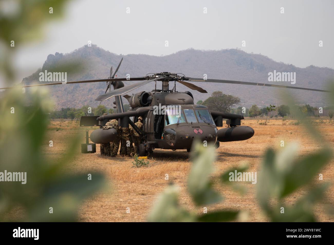 U.S. Army soldiers, with Delta Company, 2-158th Assault Helicopter ...
