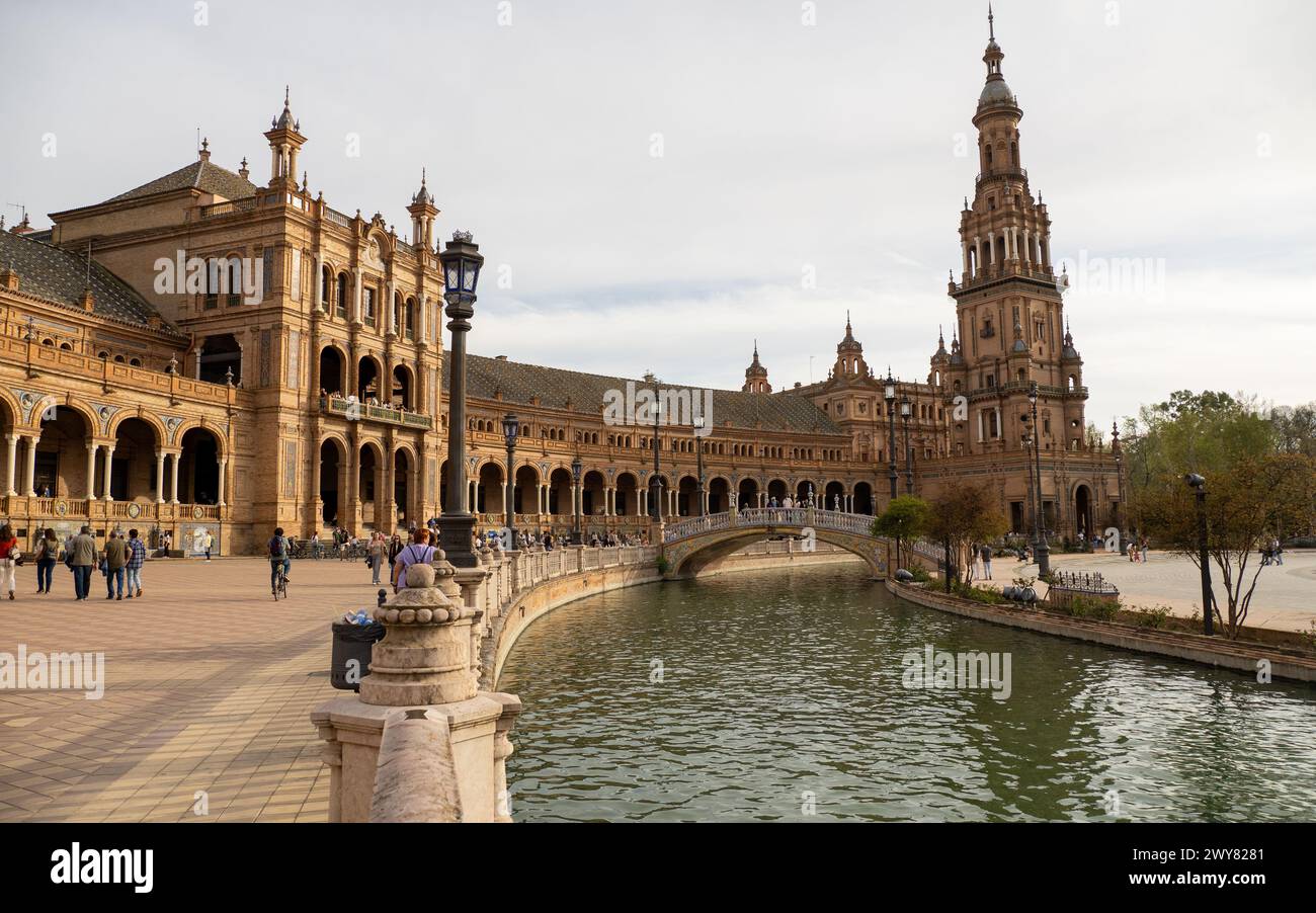 Government offices seville hi-res stock photography and images - Alamy