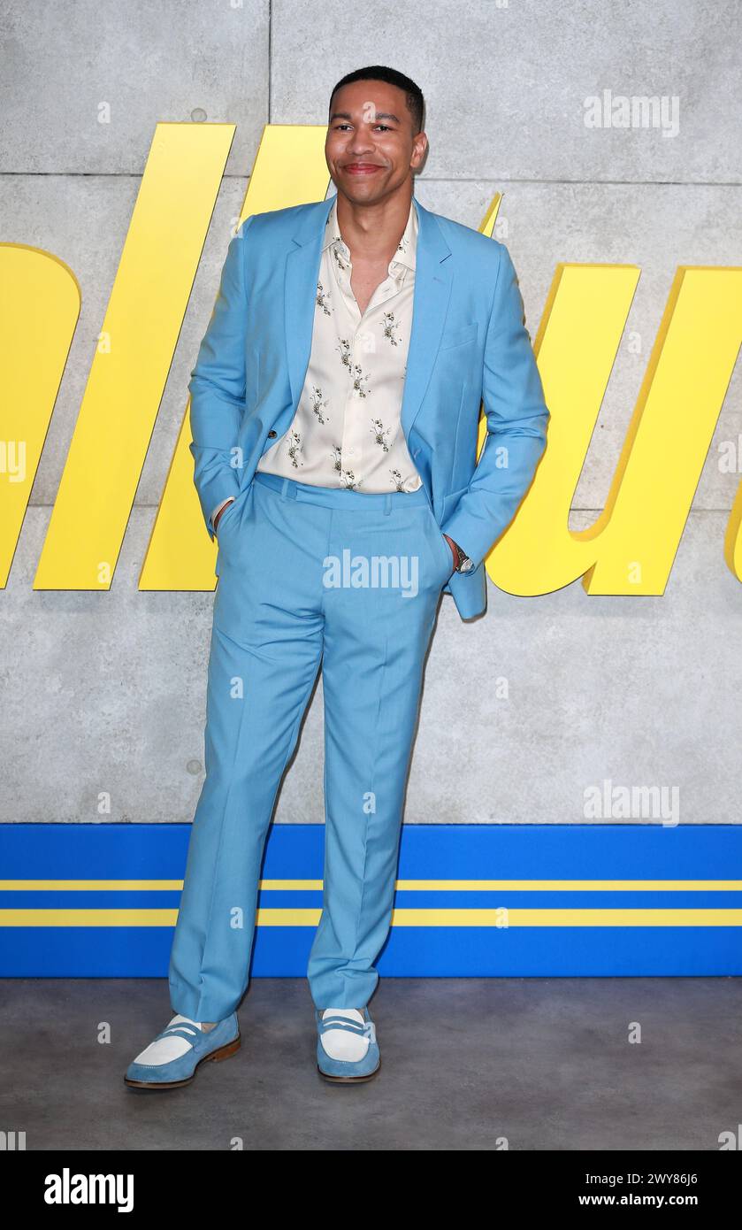 Fallout tv hi-res stock photography and images - Alamy