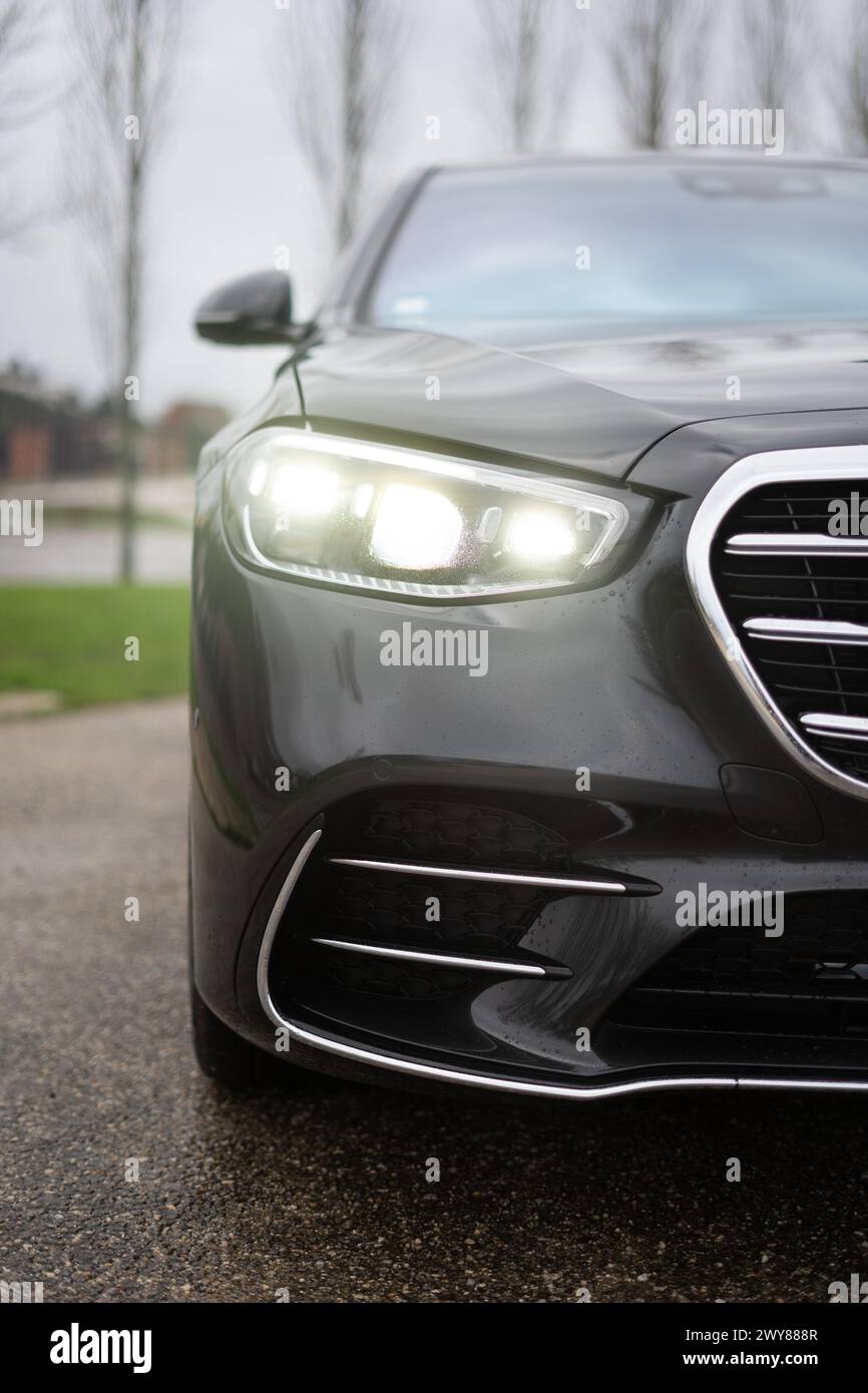 The most luxurious Mercedes Benz, Meet Mercedes Benz S Class Stock ...
