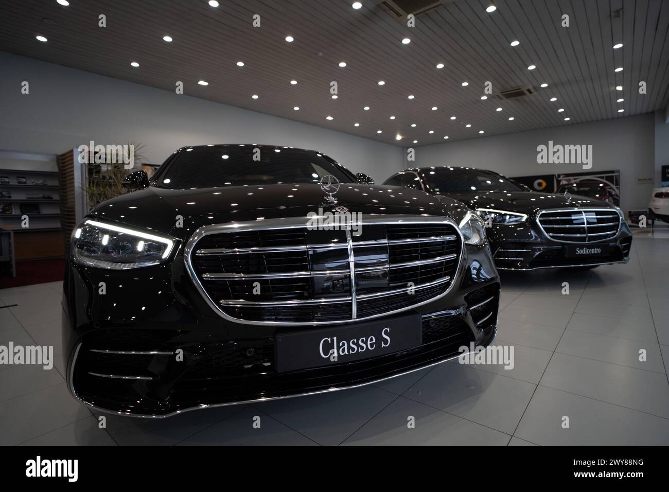 The most luxurious Mercedes Benz, Meet Mercedes Benz S Class Stock ...