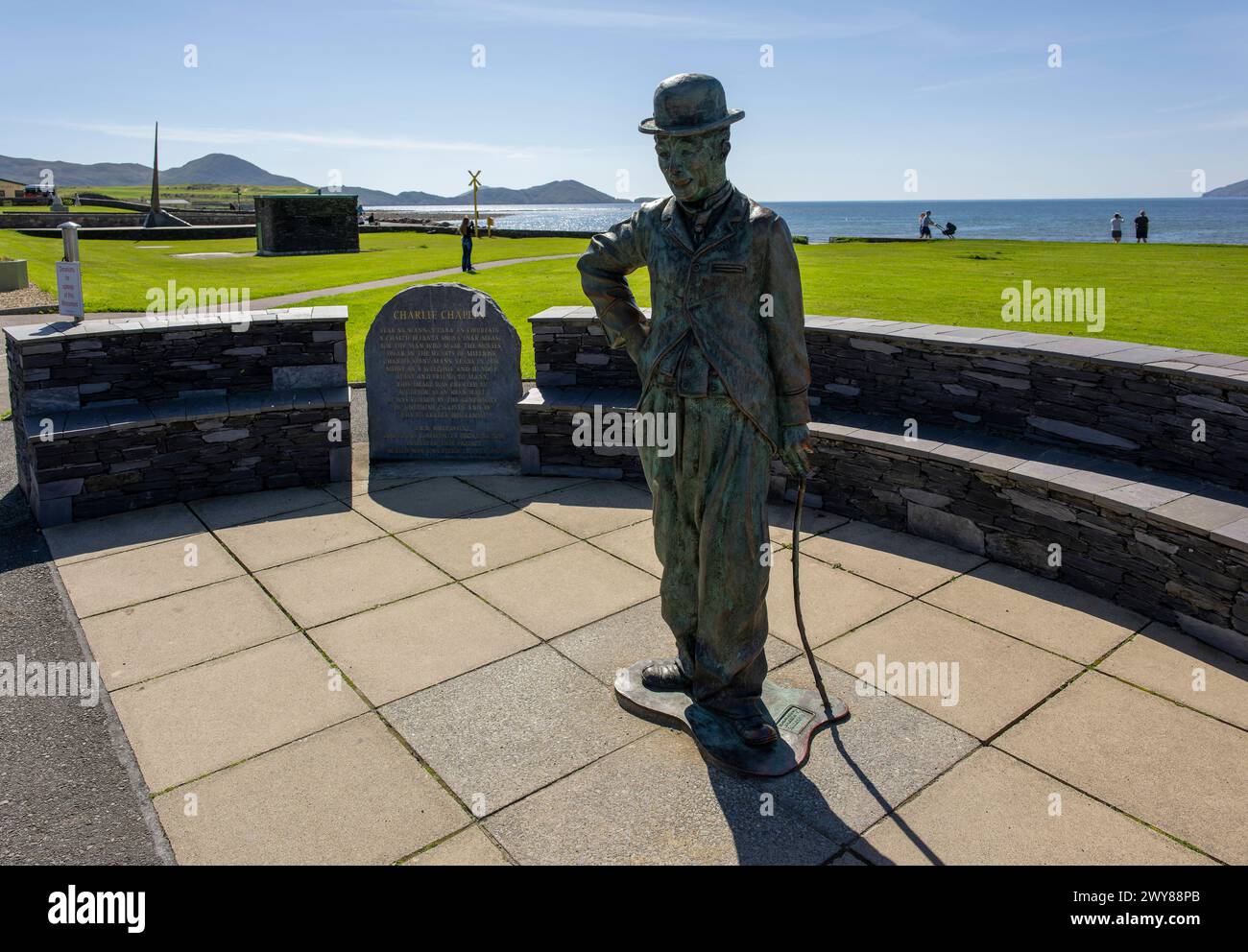 Charlie chaplin statue irland hi-res stock photography and images - Alamy