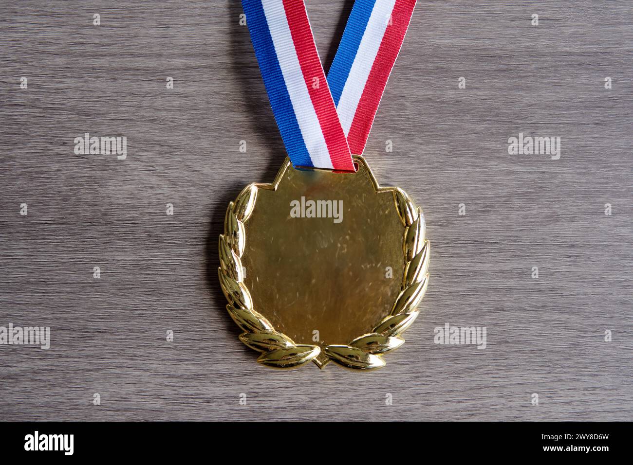 Blank golden award medal ribbon hi-res stock photography and images - Alamy