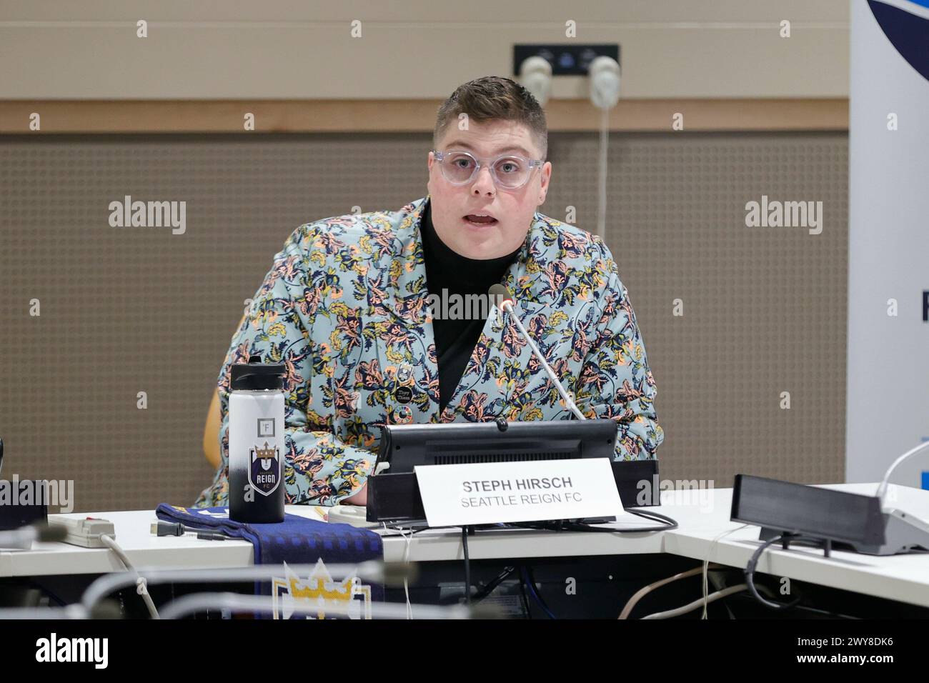 Steph hirsch hi-res stock photography and images - Alamy