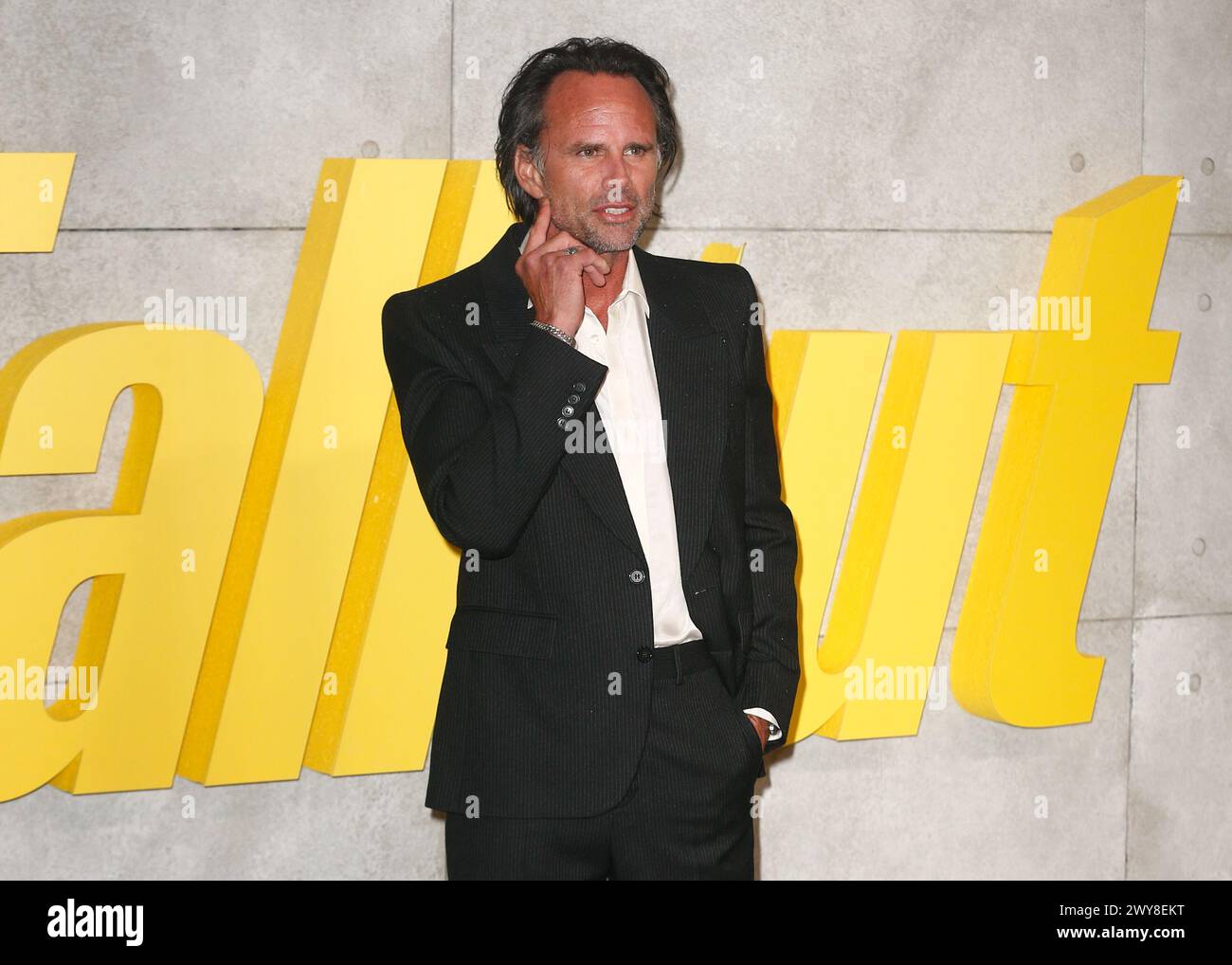 Fallout walton goggins hi-res stock photography and images - Alamy
