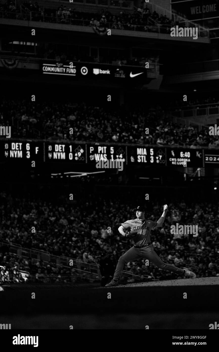 Minneapolis, Minnesota, USA. 4th Apr, 2024. Cleveland Guardians relief ...