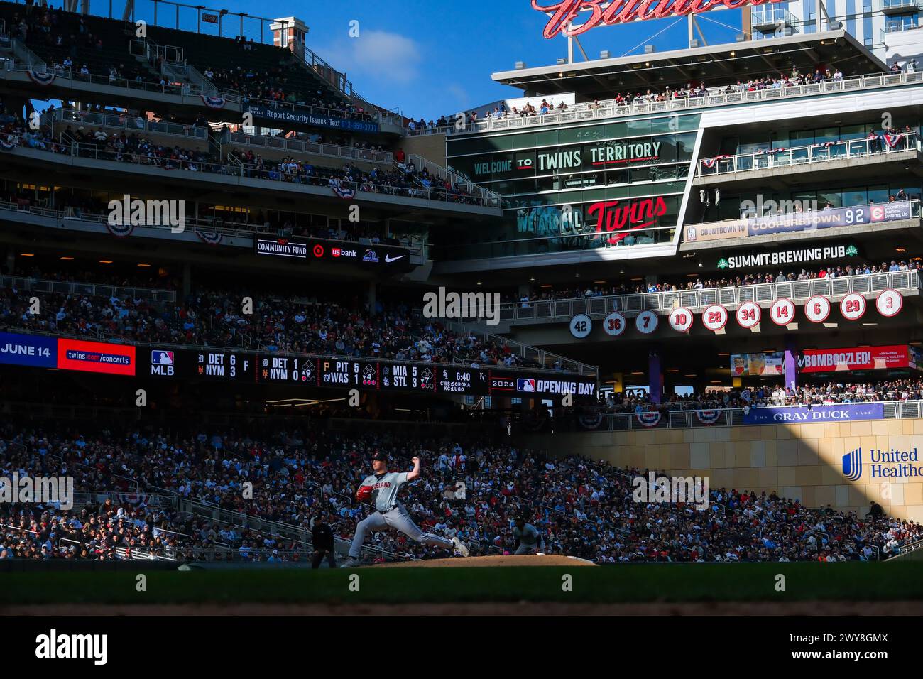 Minneapolis, Minnesota, USA. 4th Apr, 2024. Cleveland Guardians relief ...