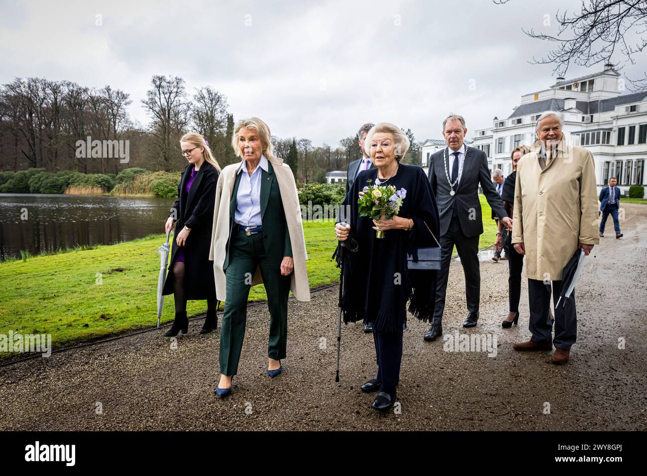 Princess beatrix unveils royal sculptures hi-res stock photography and ...