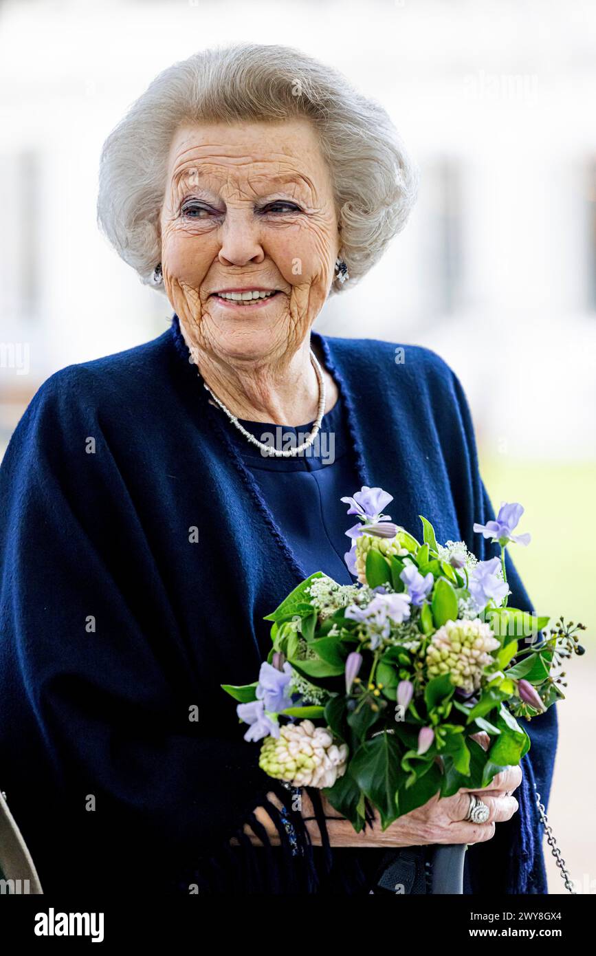 BAARN - Princess Beatrix of The Netherlands at the unveiling of the ...