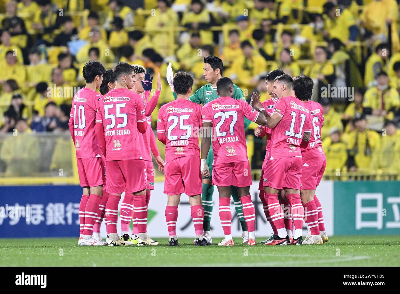 Sankyo Frontier Kashiwa Stadium, Chiba, Japan. 2nd Apr, 2024. Cerezo ...