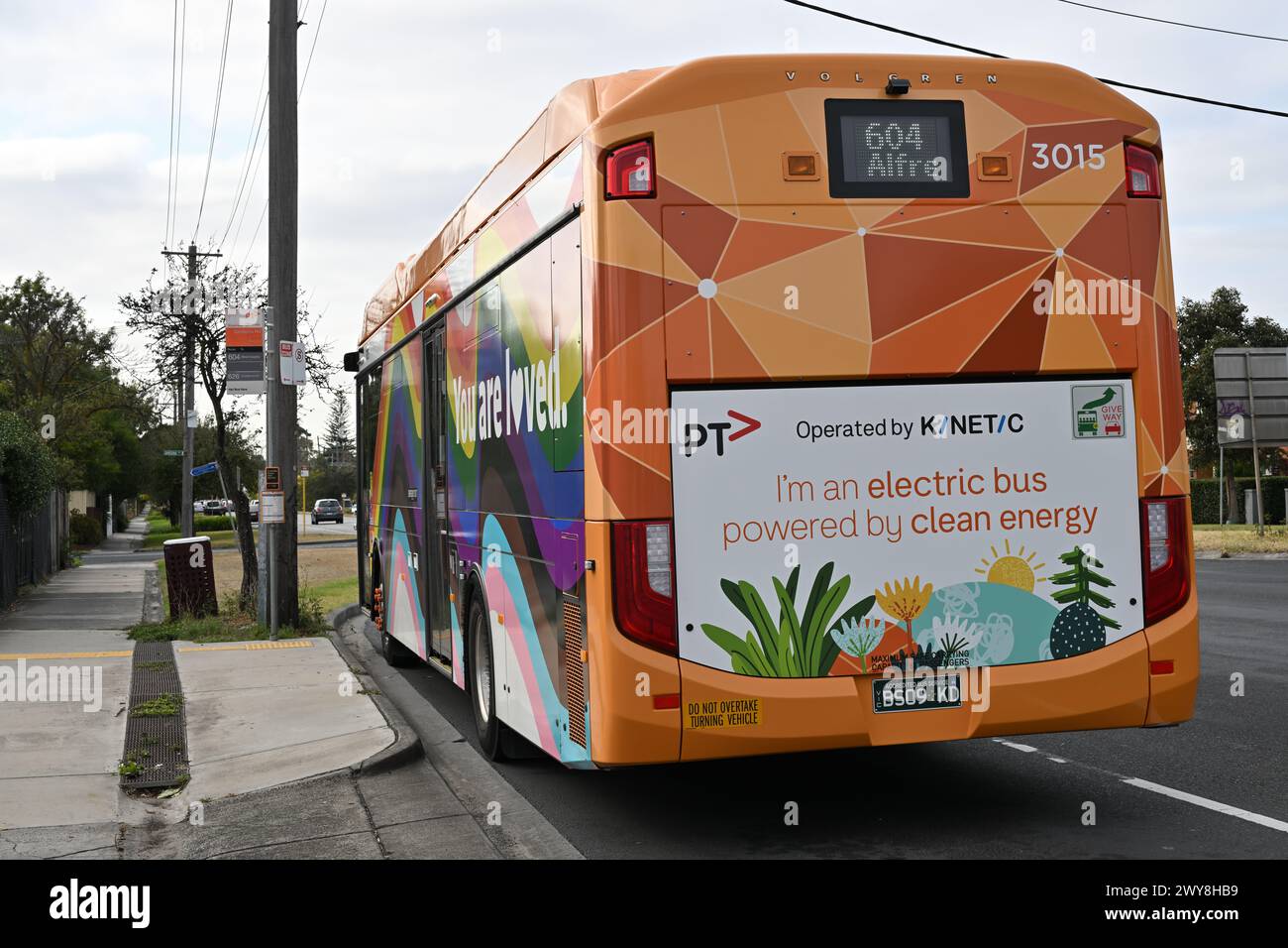 Rear view of a stopped BYD D9RA electric bus, operated by Kinetic ...