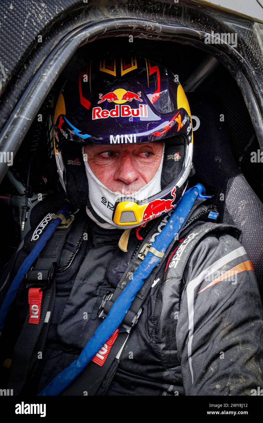 Grandola, Portugal. 04th Apr, 2024. SAINZ Carlos (spa), X-Raid Mini JCW ...