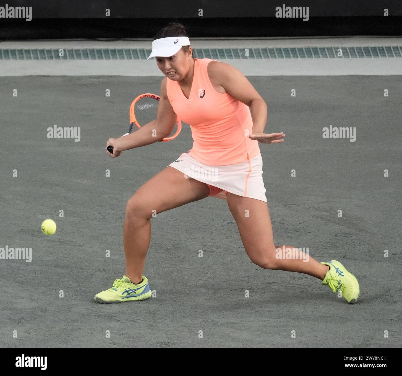 Claire liu hi-res stock photography and images - Alamy