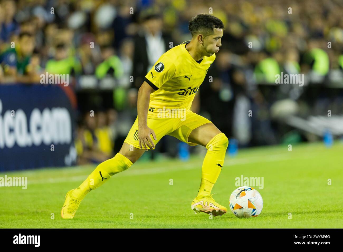 ROSÁRIO, SF - 04.04.2024: ROSARIO CENTRAL X PEñAROL - Rosario ...