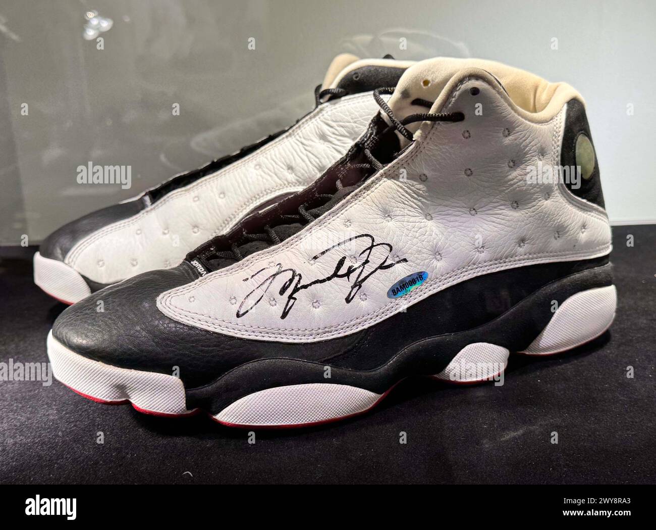 New York, New York, USA. 4th Apr, 2024. MICHAEL JORDAN CHICAGO BULLS ...