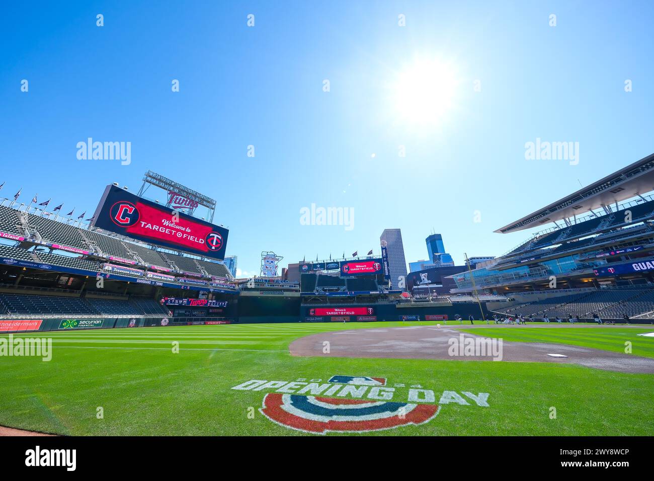 April 4, 2024, Minneapolis, Minnesota, USA: A wide view of the MLB ...