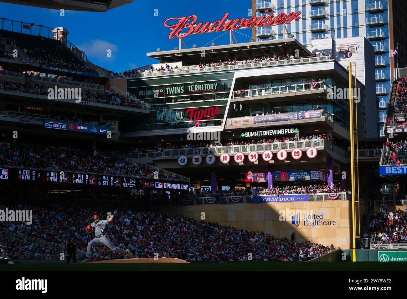 Minneapolis, Minnesota, USA. 4th Apr, 2024. Cleveland Guardians relief ...