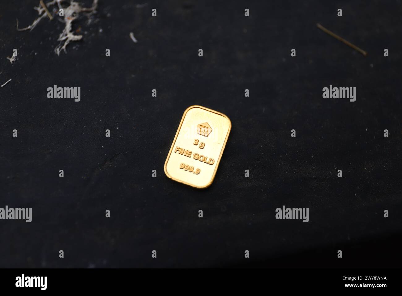 Goldbar hi-res stock photography and images - Alamy