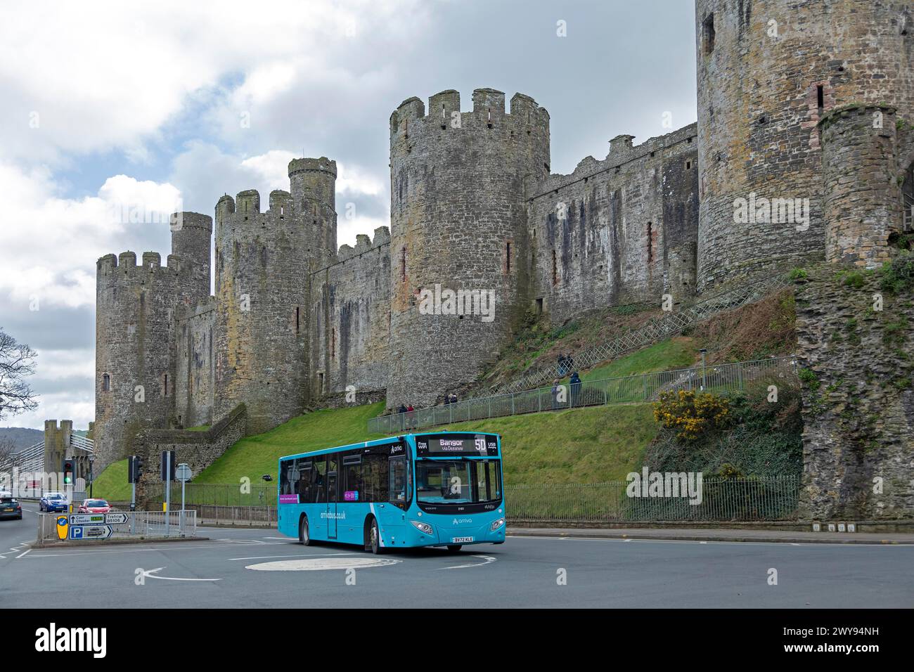 Transport for wales bus hi-res stock photography and images - Alamy