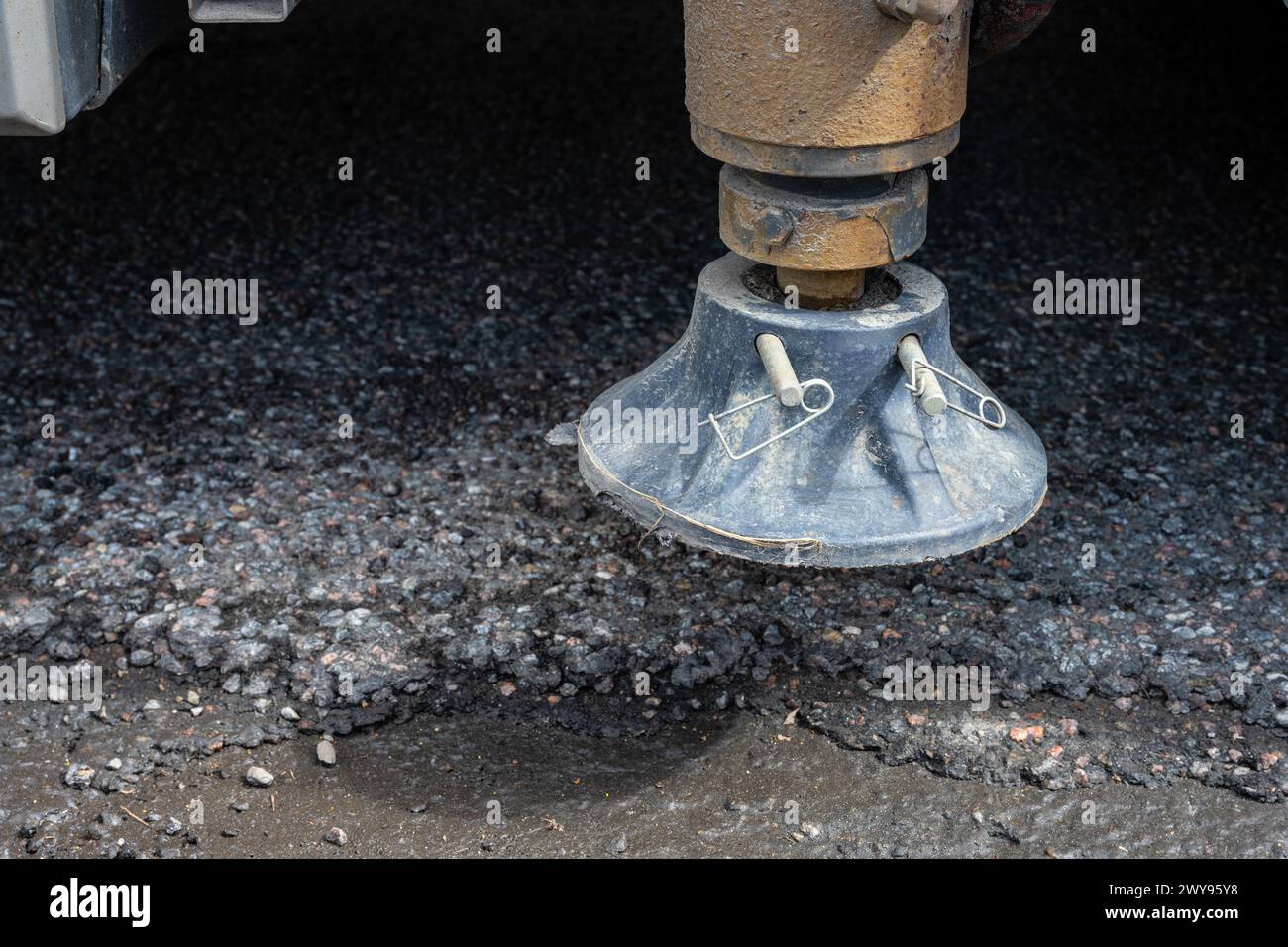 Industrial crane legs hi-res stock photography and images - Alamy