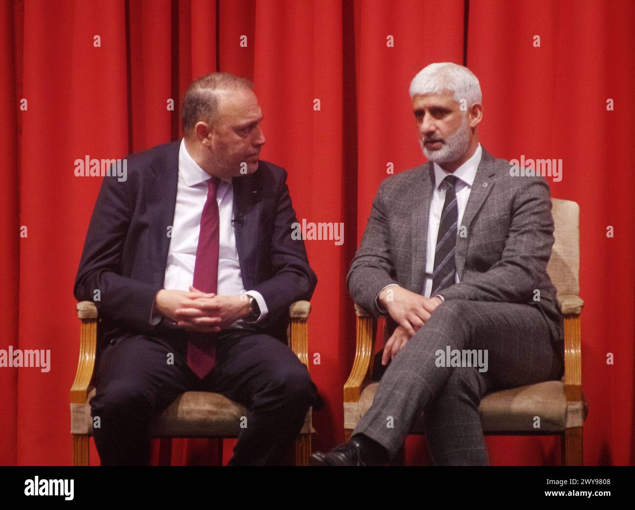 Humanti project collectine action hi-res stock photography and images ...