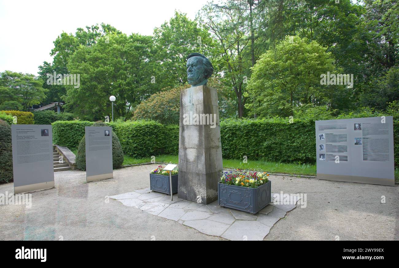 Remorse hi-res stock photography and images - Alamy