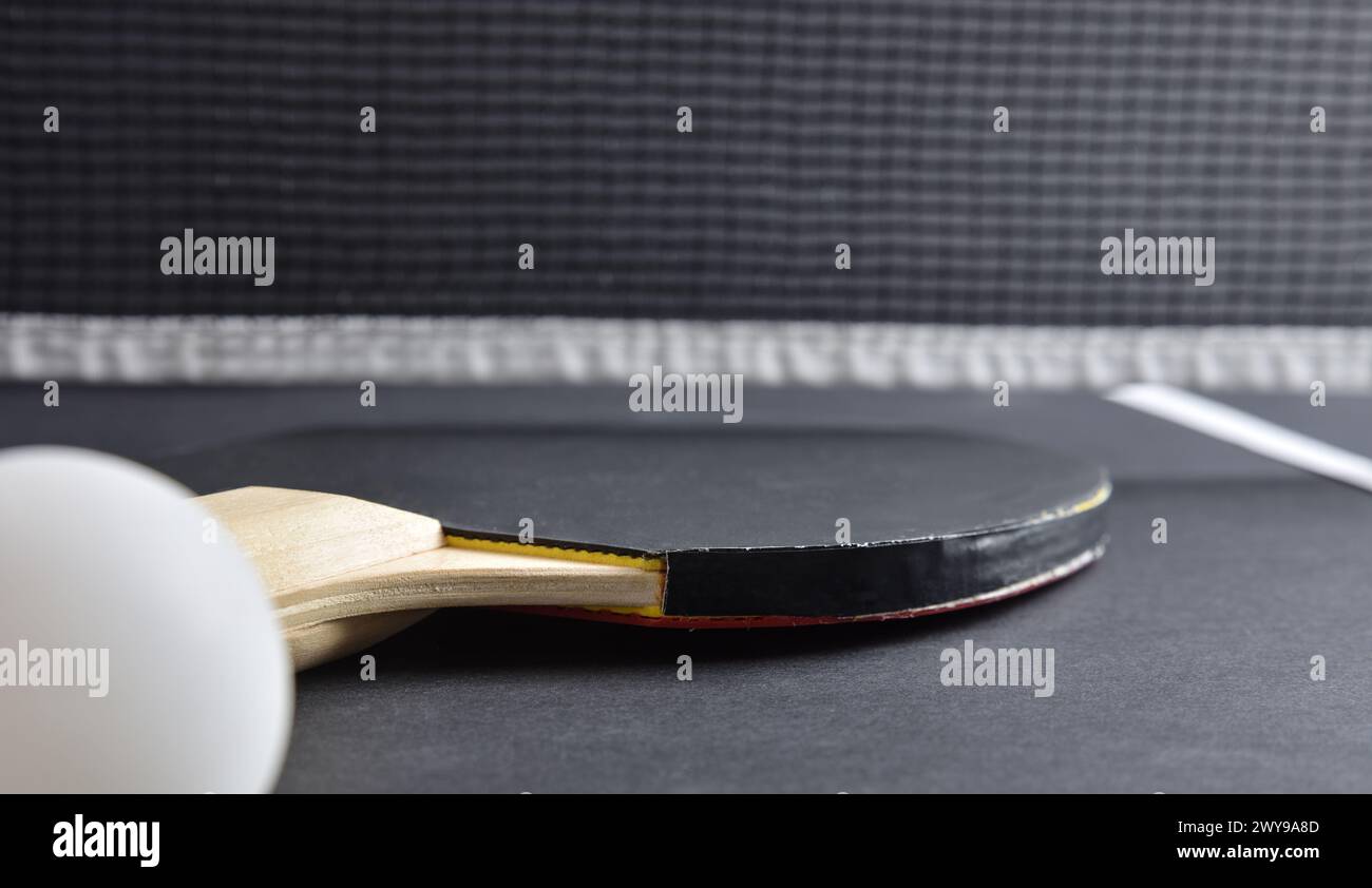 Table tennis table in front hi-res stock photography and images - Alamy