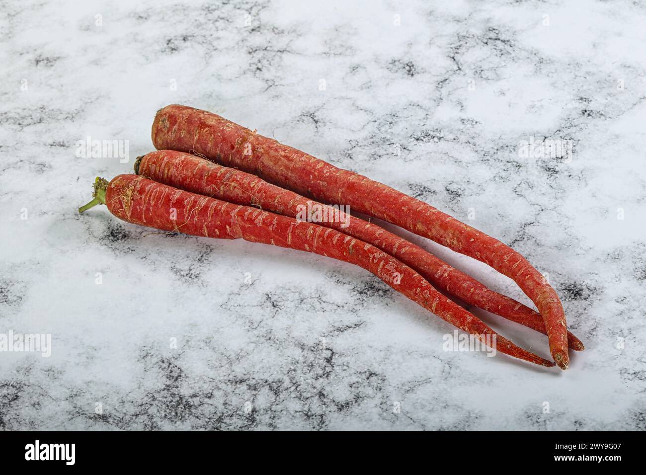 Indian red carrots indian market hi-res stock photography and images ...