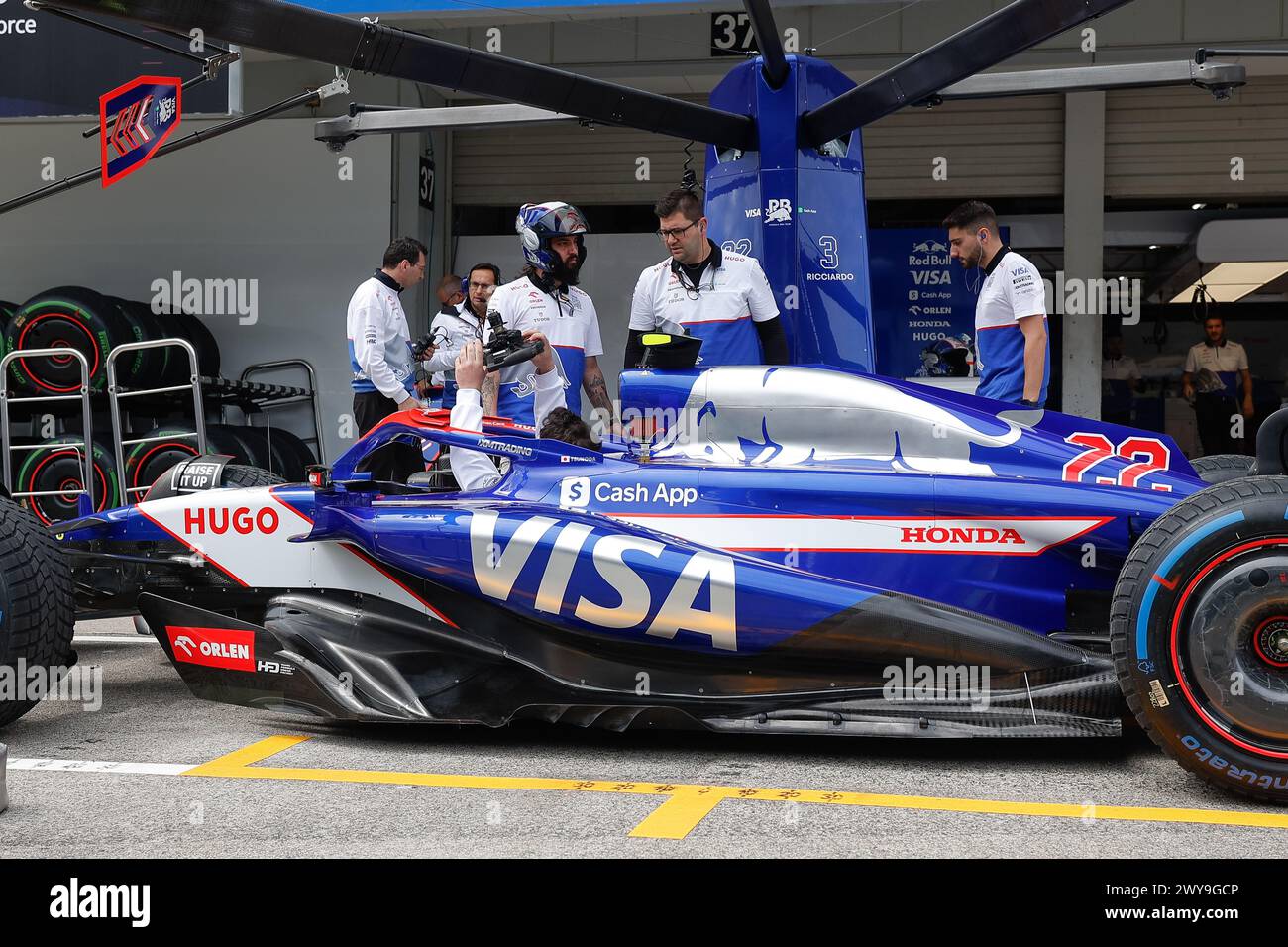 Visa Cash App RB F1 Team VCARB 01, mechanical detail, The profiles of ...