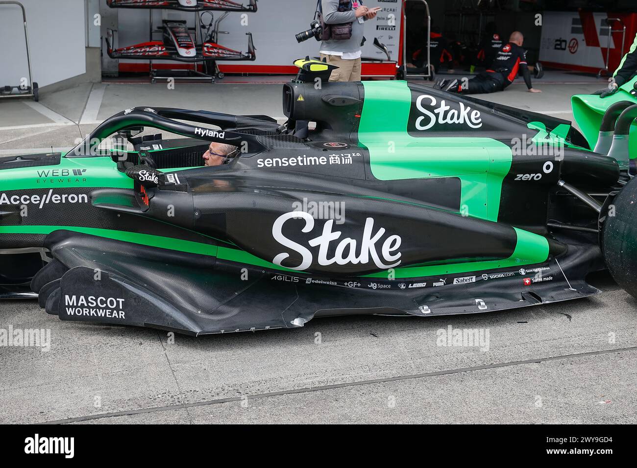 Stake F1 Team Kick Sauber C44, mechanical detail, New design of the floor body and edges, mostly ...