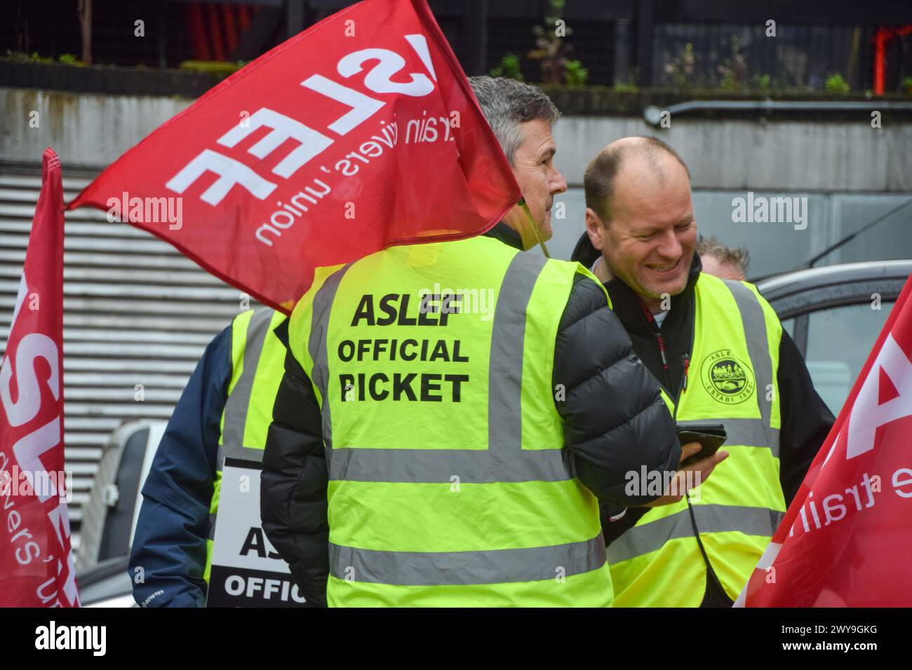 London, UK. 5th April 2024. ASLEF train drivers' union picket outside ...