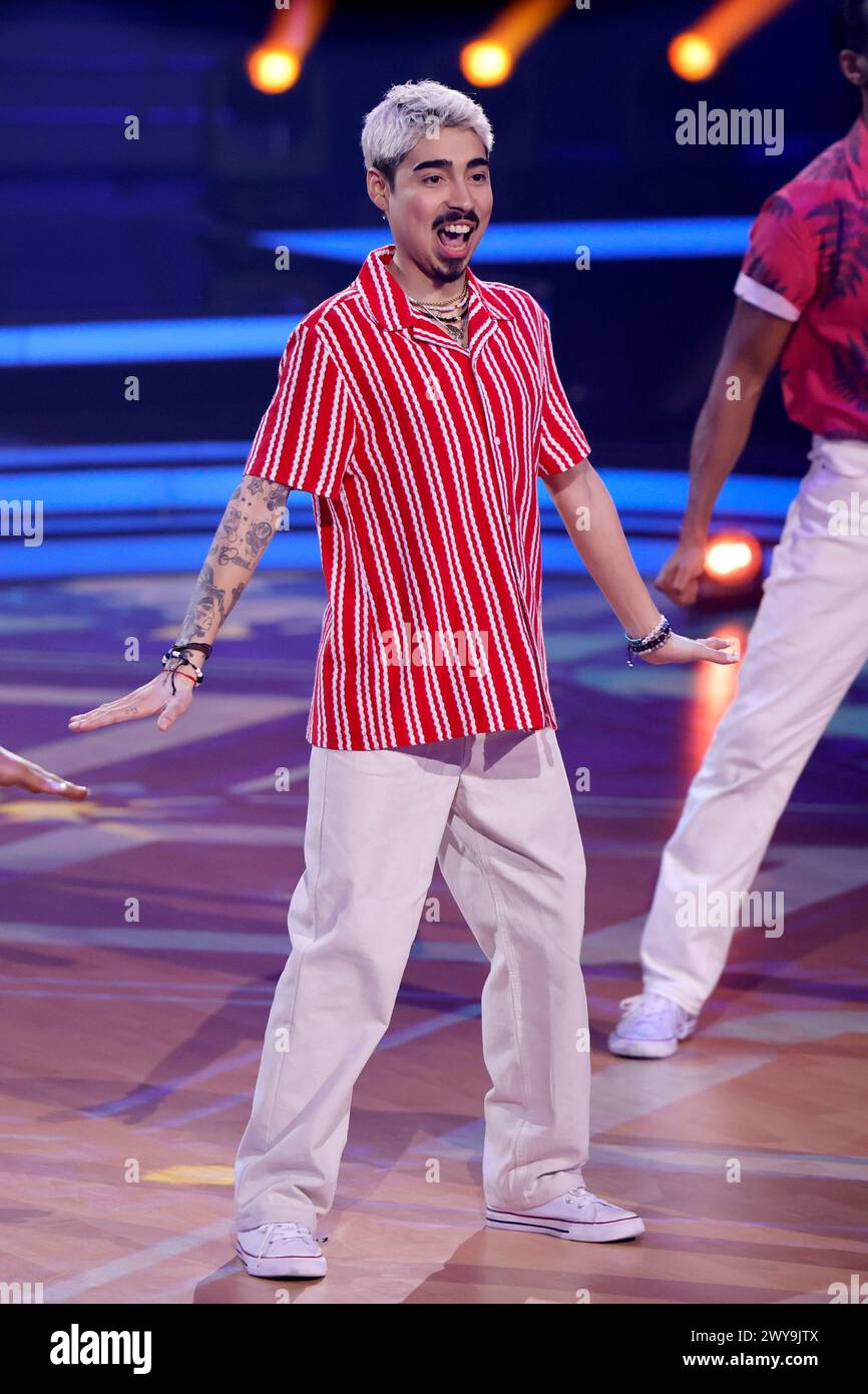 Comedian Tony Bauer in der vierten Live-Show bei der 17. Staffel der ...