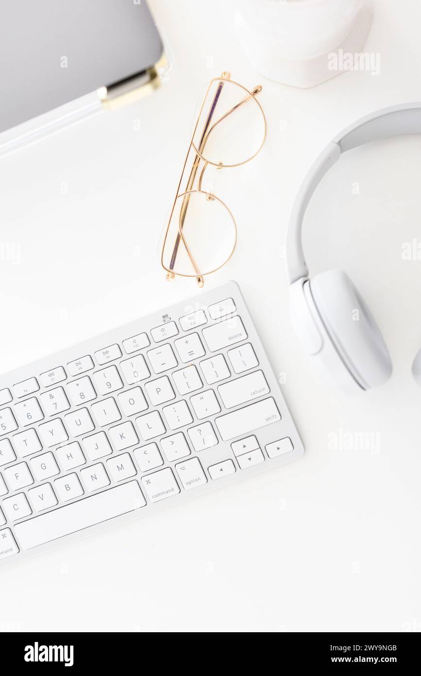 Minimalistic office accessories hi-res stock photography and images - Alamy