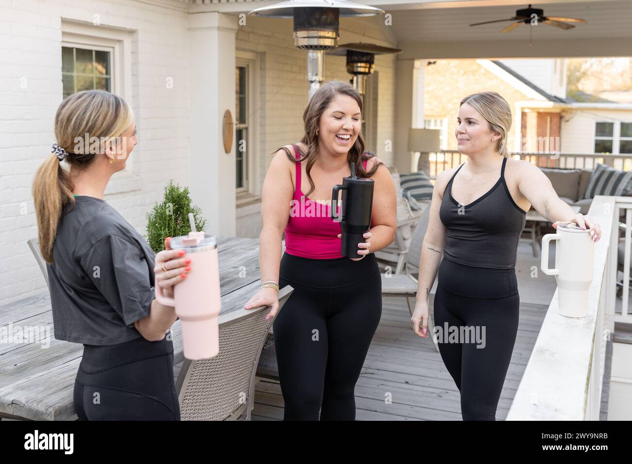 Communal bonding hi-res stock photography and images - Alamy