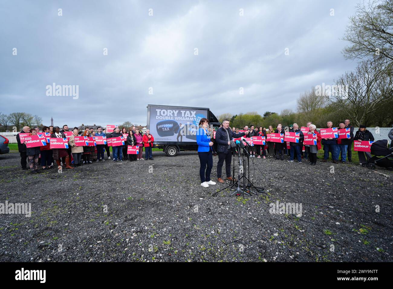 Shadow chancellor Rachel Reeves and shadow paymaster general Jonathan ...