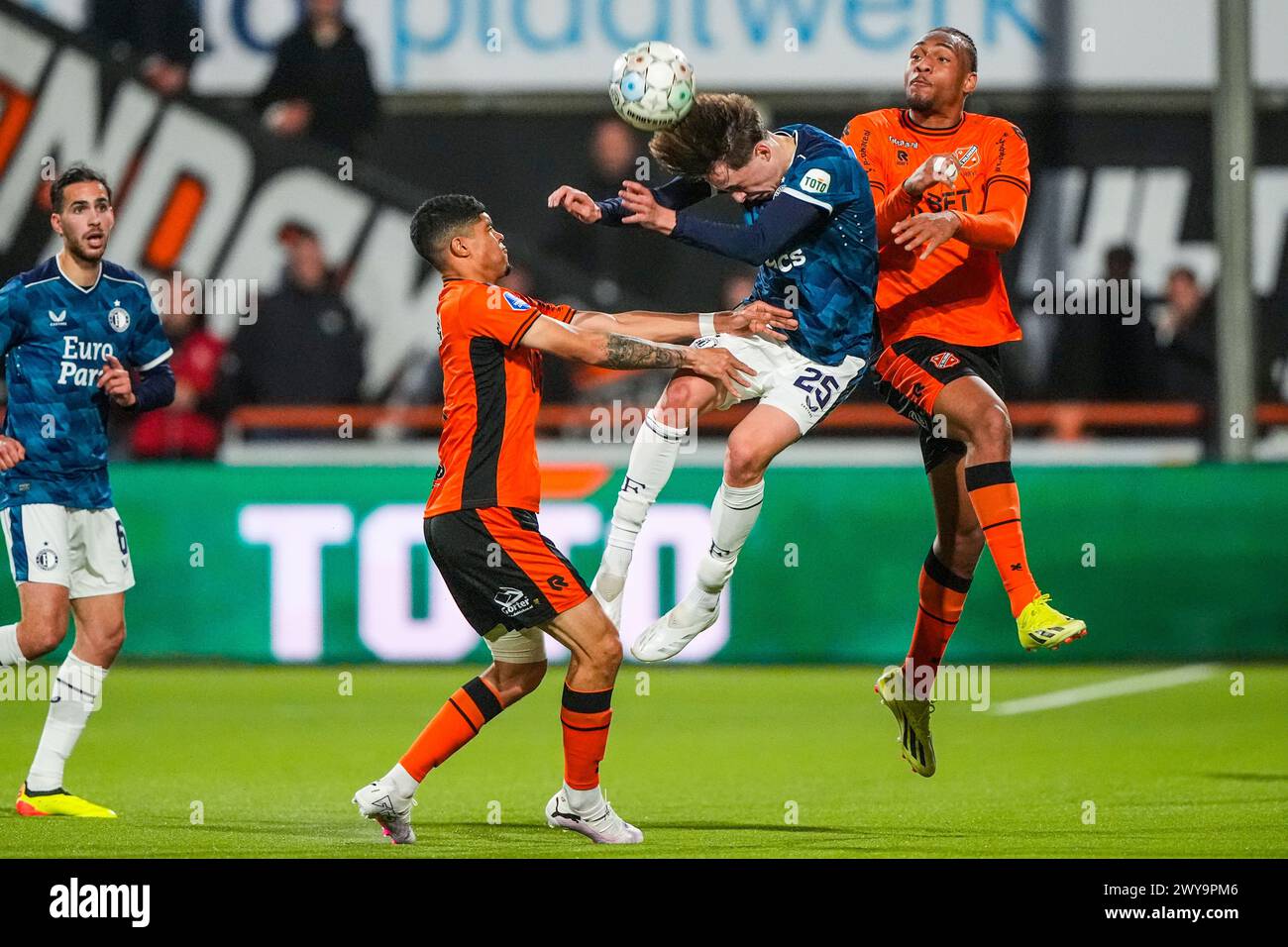 Volendam - Luke Le Roux of FC Volendam, Leo Sauer of Feyenoord, Xavier ...