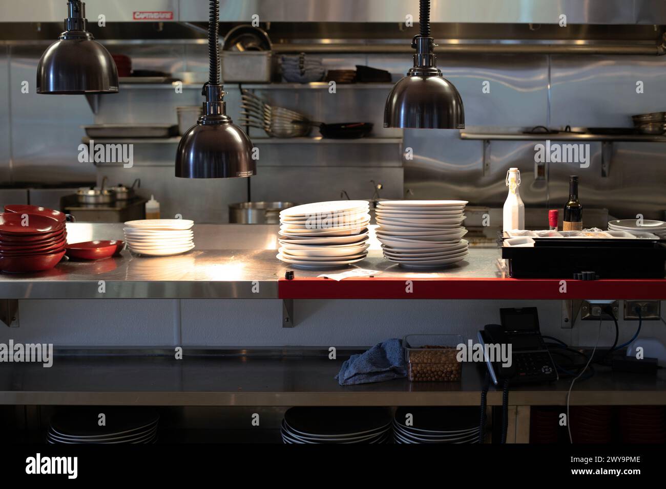 Inside a restaurant kitchen with no people Stock Photo - Alamy